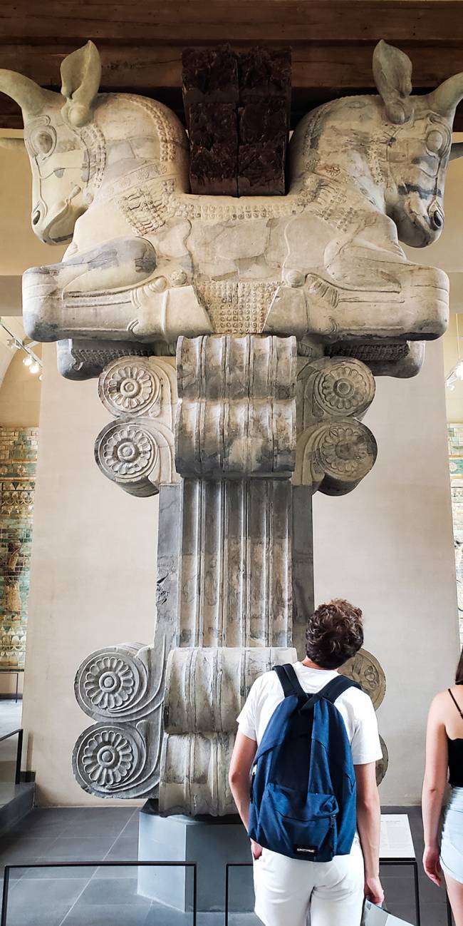 Letter from Paris: So You Wanna Knit the Louvre? – Modern Daily Knitting