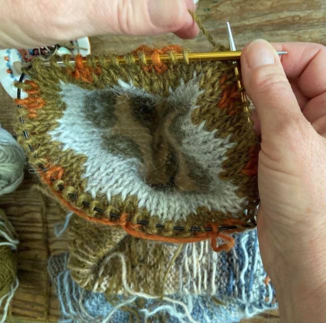 Color Shifting – Modern Daily Knitting