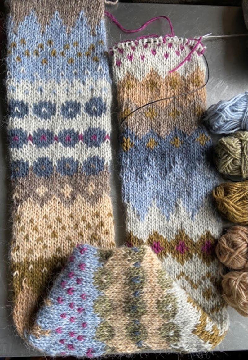 Color Shifting – Modern Daily Knitting