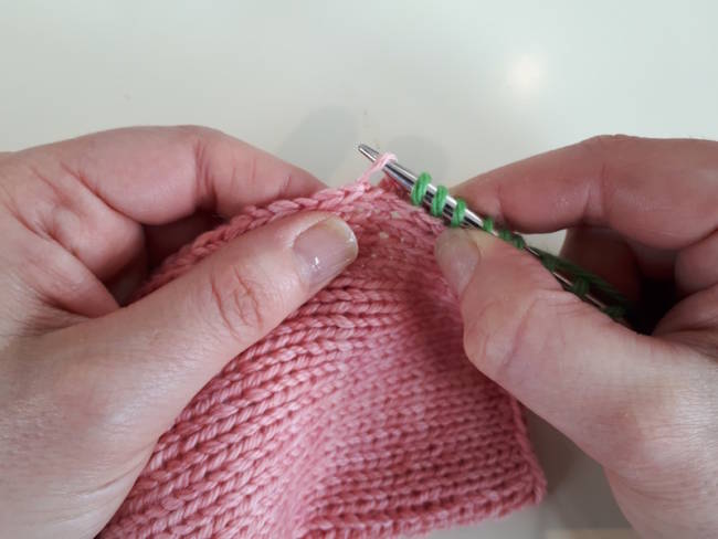 Techniques In Depth: How to Pick Up Stitches – Modern Daily Knitting