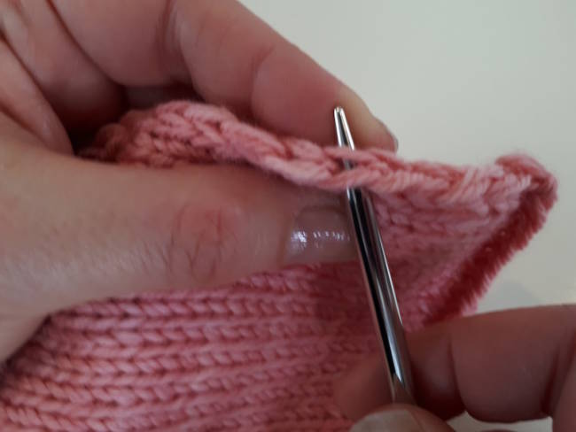 Techniques In Depth: How to Pick Up Stitches – Modern Daily Knitting