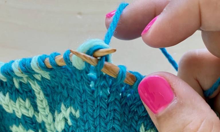 How to Work Ladderback Jacquard – Modern Daily Knitting